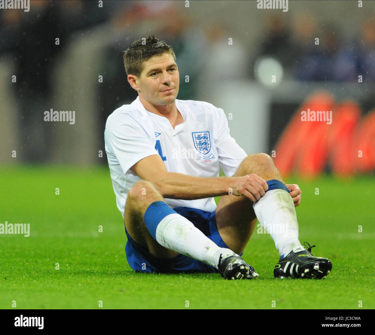 STEVEN GERRARD ENGLAND WEMBLEY STADIUM LONDON ENGLAND 17 November 2010 ...