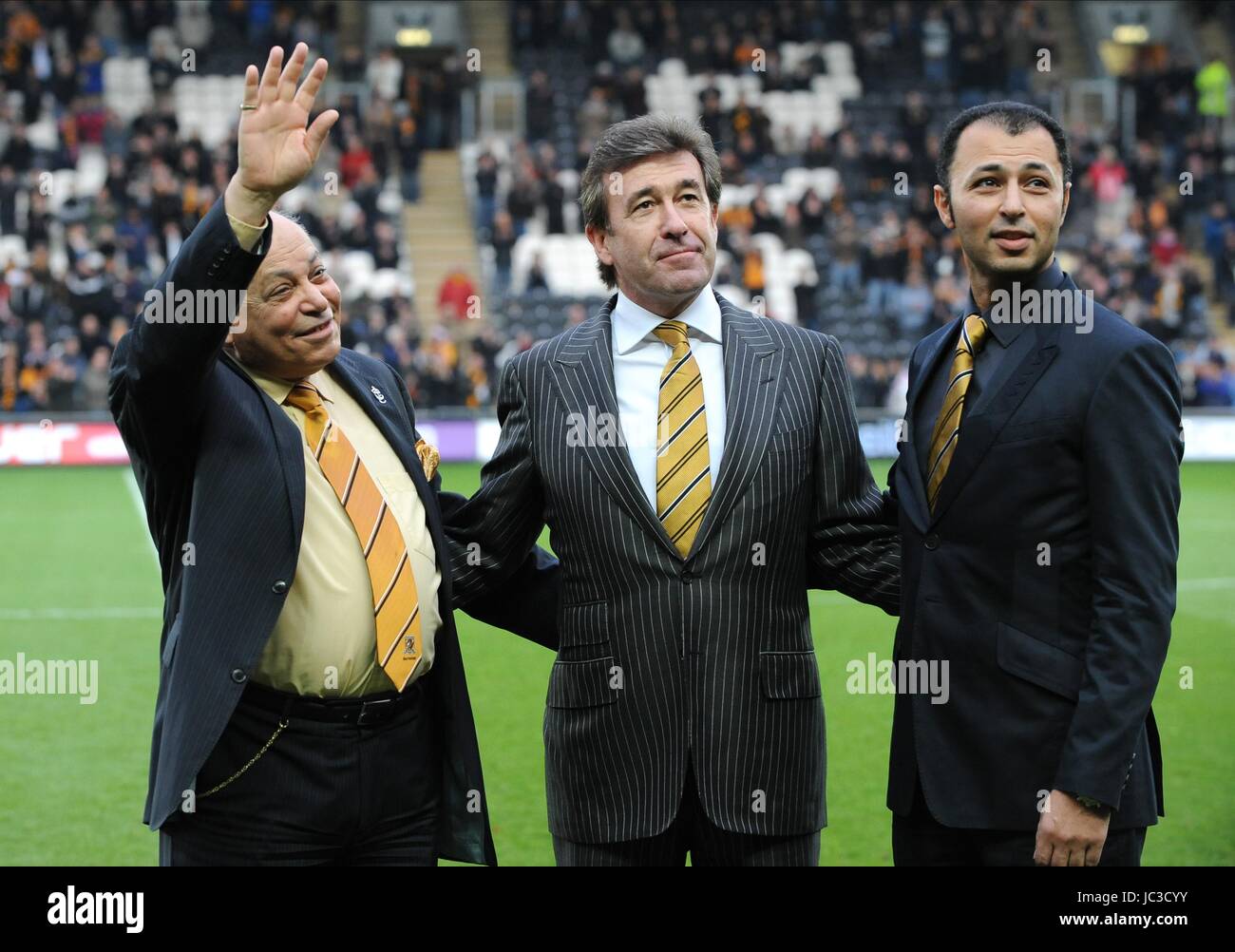 NEW HULL OWNER ASSEM ALLAM CH HULL V IPSWICH KC STADIUM HULL ENGLAND 20 ...