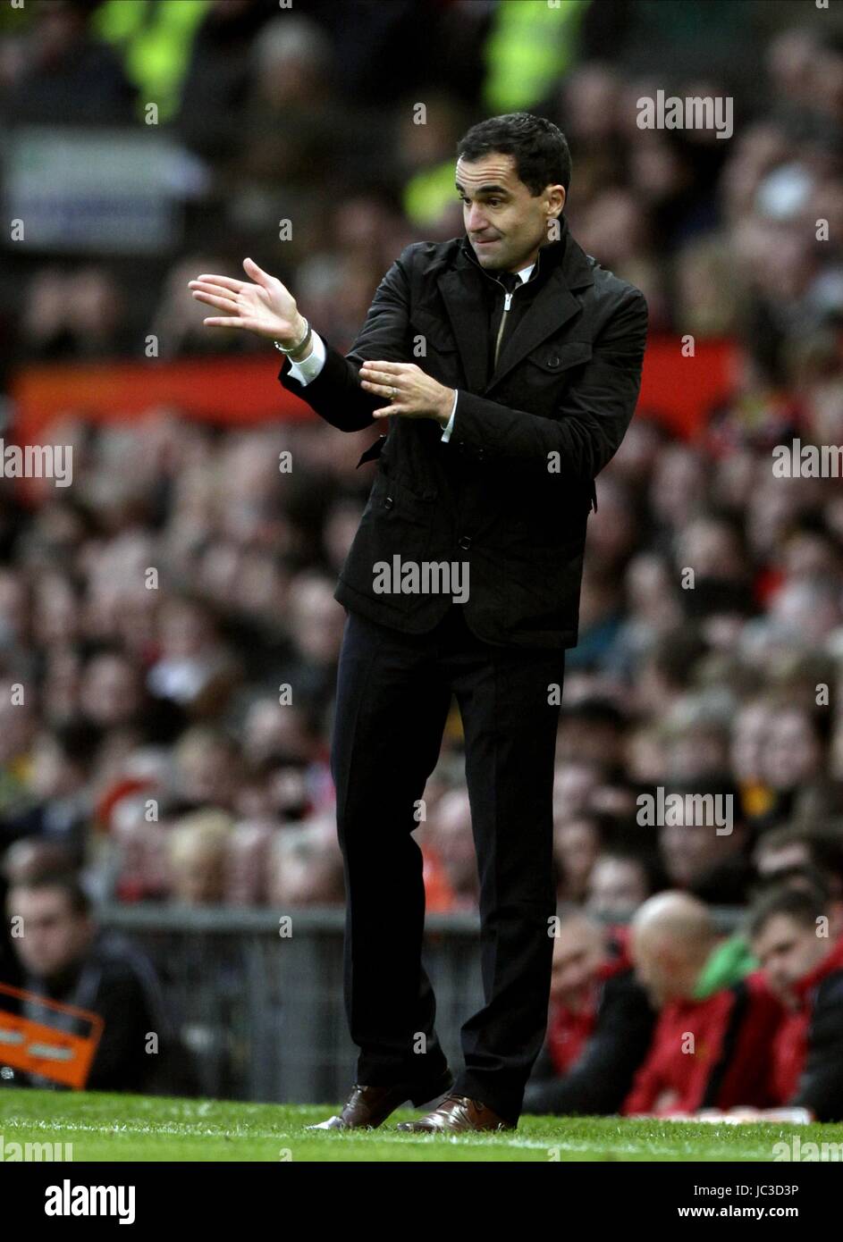 ROBERTO MARTINEZ WIGAN ATHLETIC MANAGER OLD TRAFFORD MANCHESTER ENGLAND ...