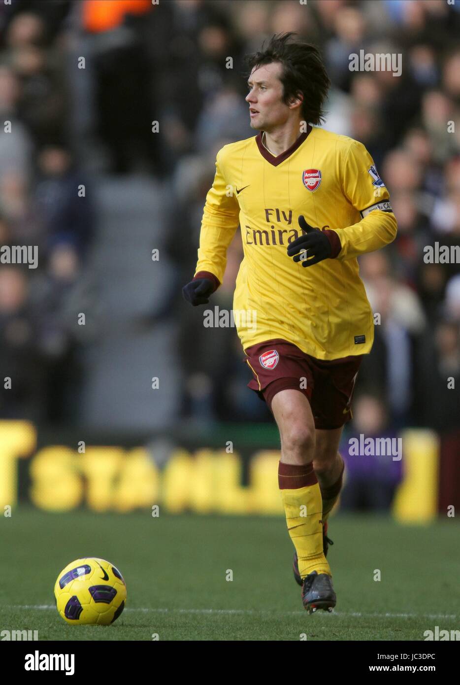 TOMAS ROSICKY ARSENAL FC ARSENAL FC VILLA PARK BIRMINGHAM ENGLAND 27 ...