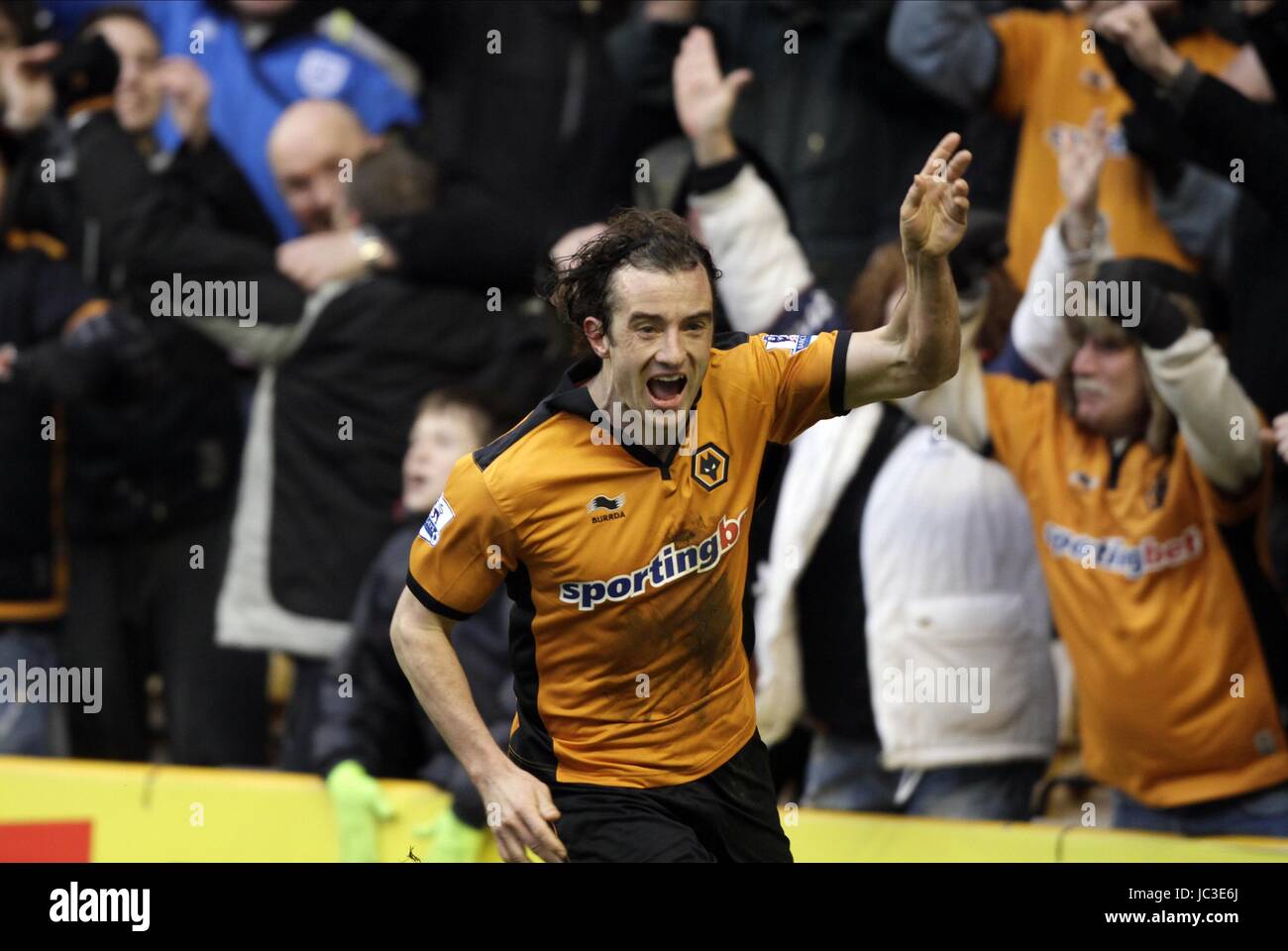 STEPHEN HUNT CELEBRATES WOLVES V BIRMINGHAM WOLVES V BIRMINGHAM ...