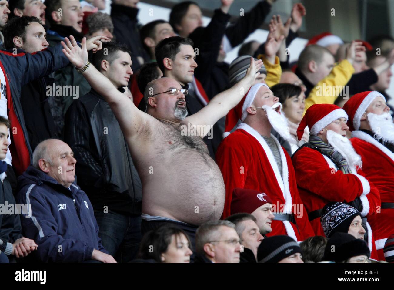 Bolton fans hi-res stock photography and images - Alamy