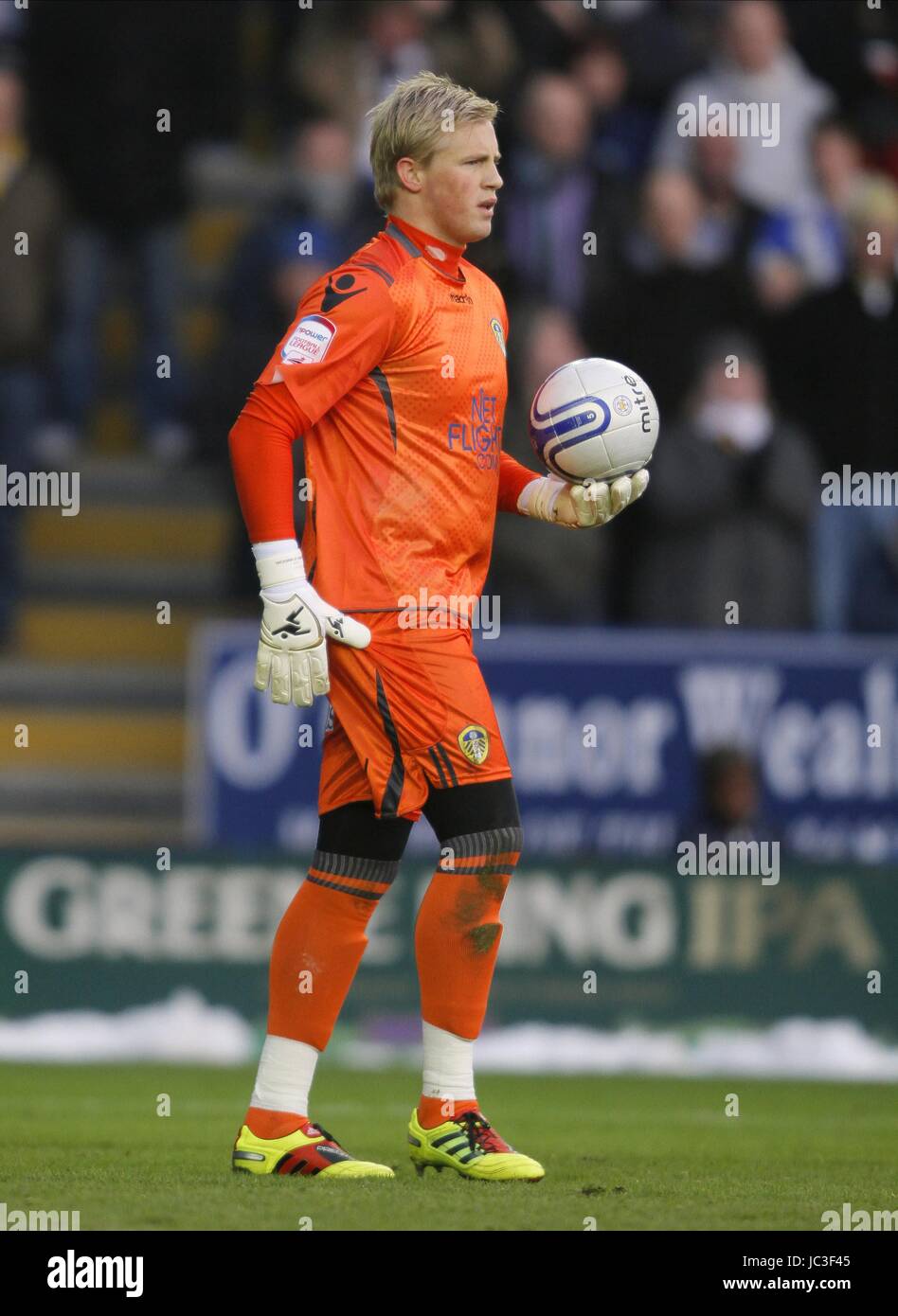 KASPER SCHMEICHEL LEEDS UNITED FC LEEDS UNITED FC WALKERS STADIUM ...
