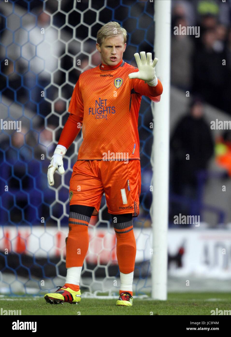KASPER SCHMEICHEL LEEDS UNITED FC LEEDS UNITED FC WALKERS STADIUM ...
