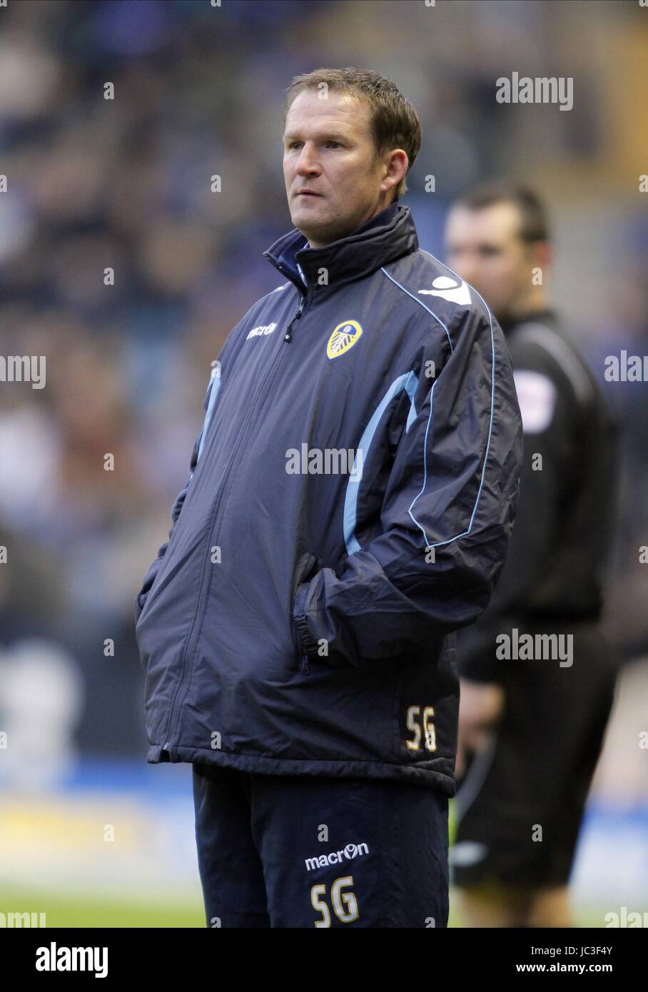 SIMON GRAYSON LEEDS UNITED MANAGER LEEDS UNITED MANAGER WALKERS STADIUM ...
