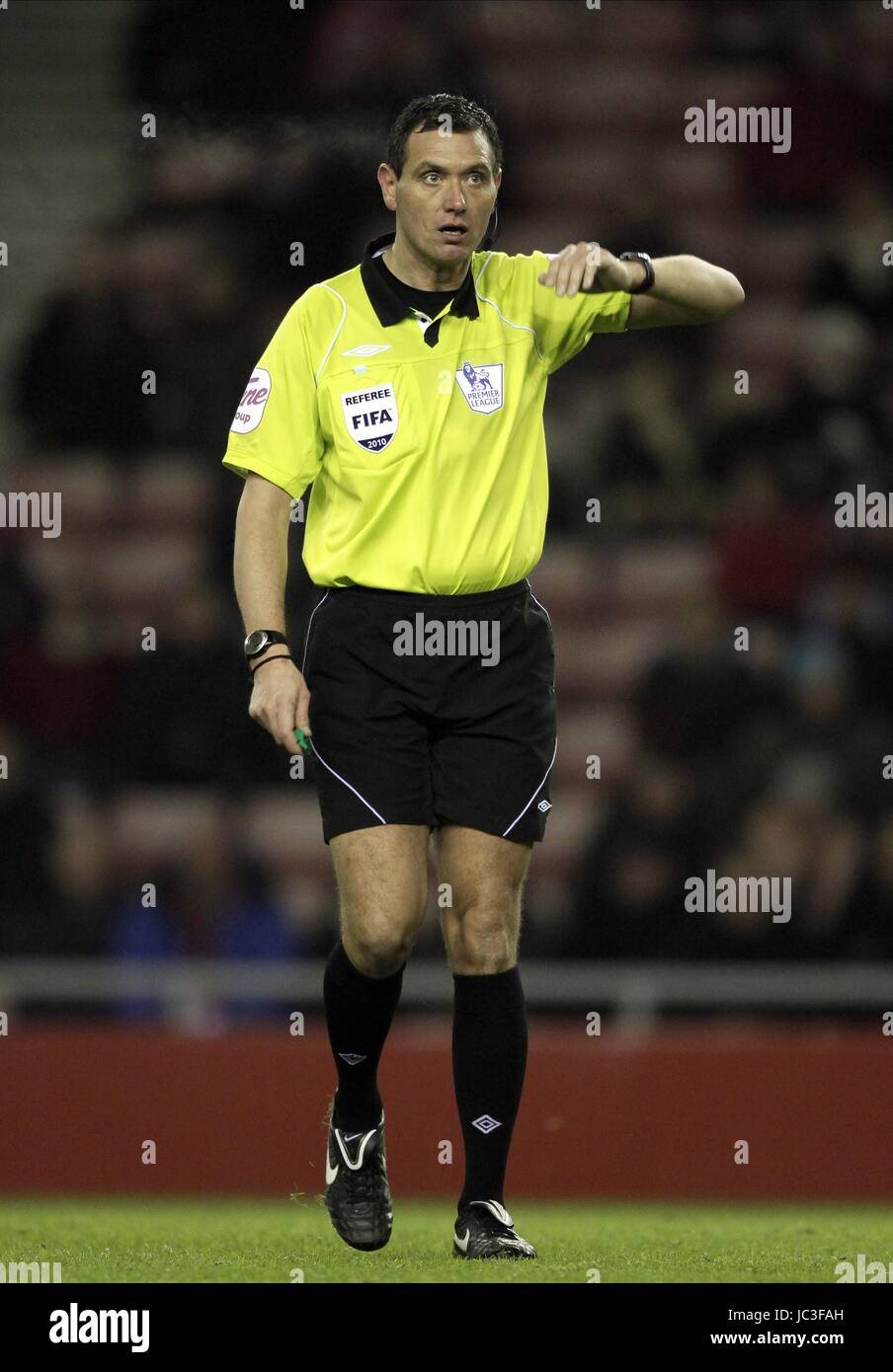 ANDRE MARRINER PREMIERSHIP REFEREE PREMIERSHIP REFEREE STADIUM OF LIGHT ...