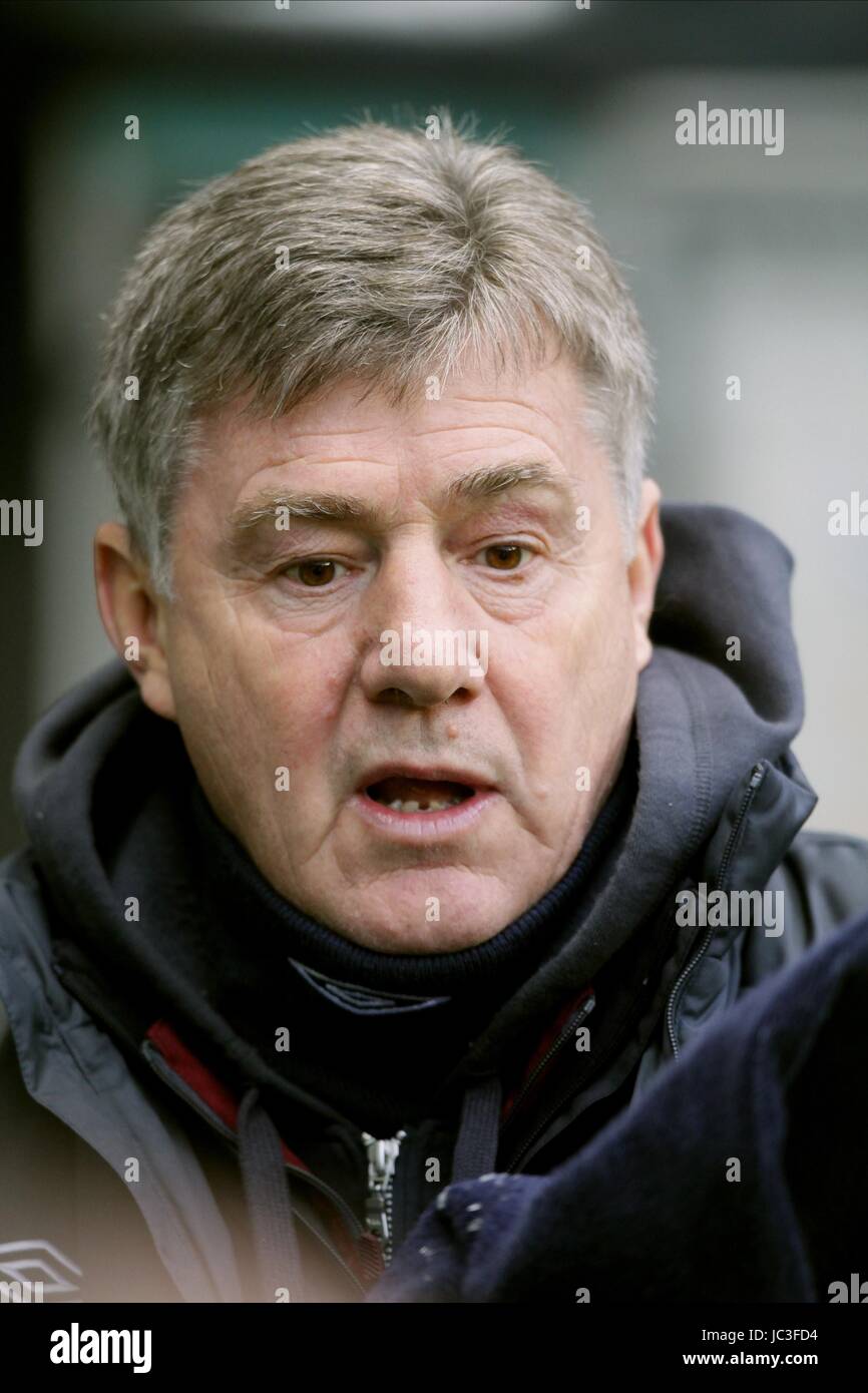 Newcastle Assistant Coach High Resolution Stock Photography and Images ...