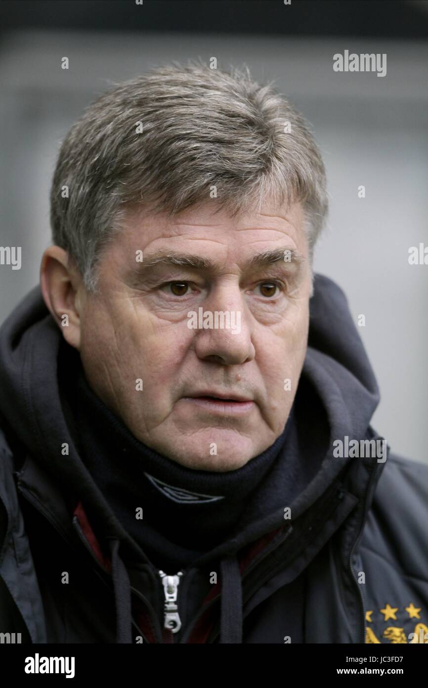 BRIAN KIDD MANCHESTER CITY ASSISTANT COACH MANCHESTER CITY ASSISTANT ST ...