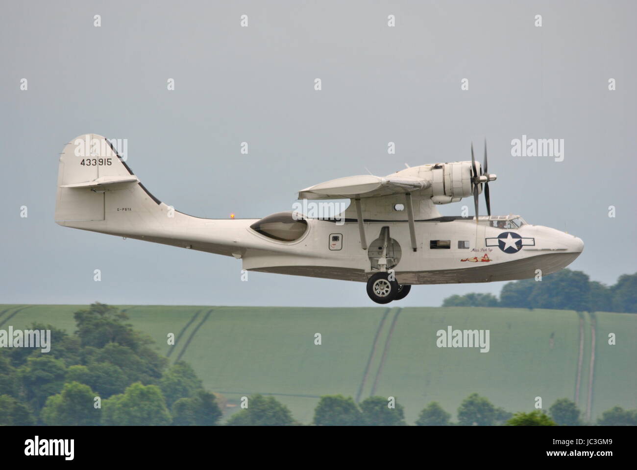 Amphibious aircraft hi-res stock photography and images - Alamy