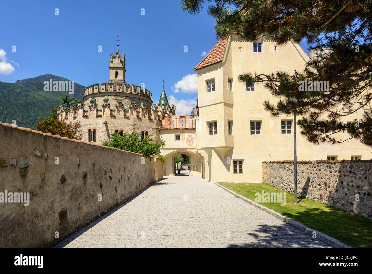 Abbey of Novacella ( Abbazia di Novacella - Kloster Neustift) - the ...