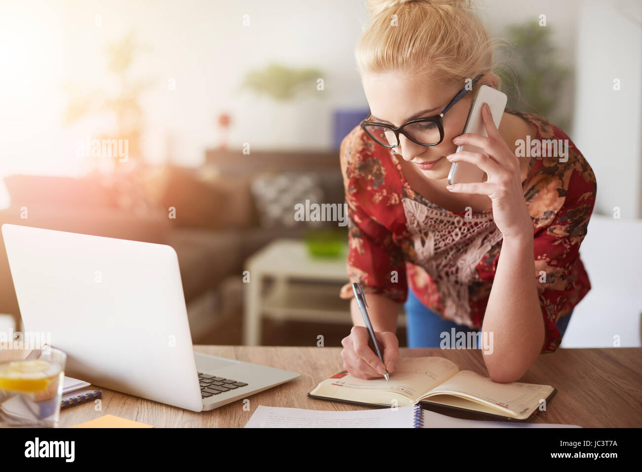 Note the important information in calendar Stock Photo - Alamy