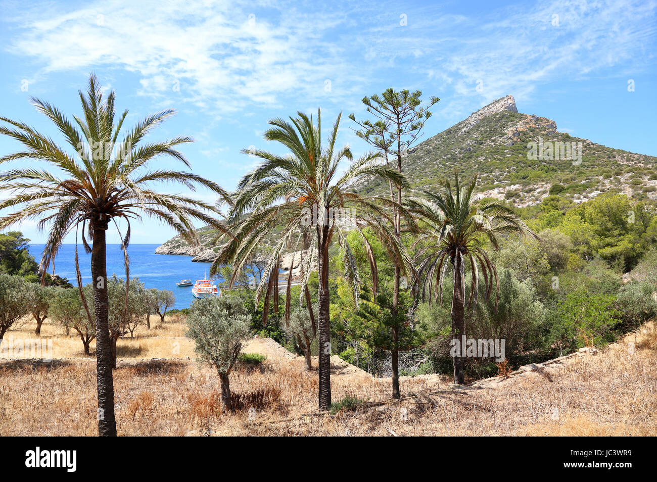 Dragon pirate ship hi-res stock photography and images - Alamy