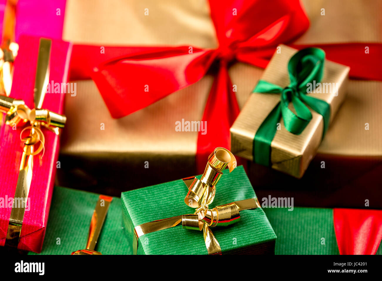 Gold Bow Around Box High Resolution Stock Photography and Images - Alamy