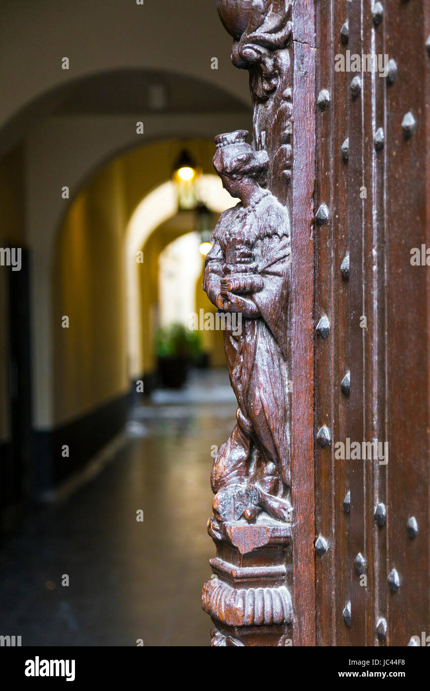 Carved door historic wooden door hi-res stock photography and images ...