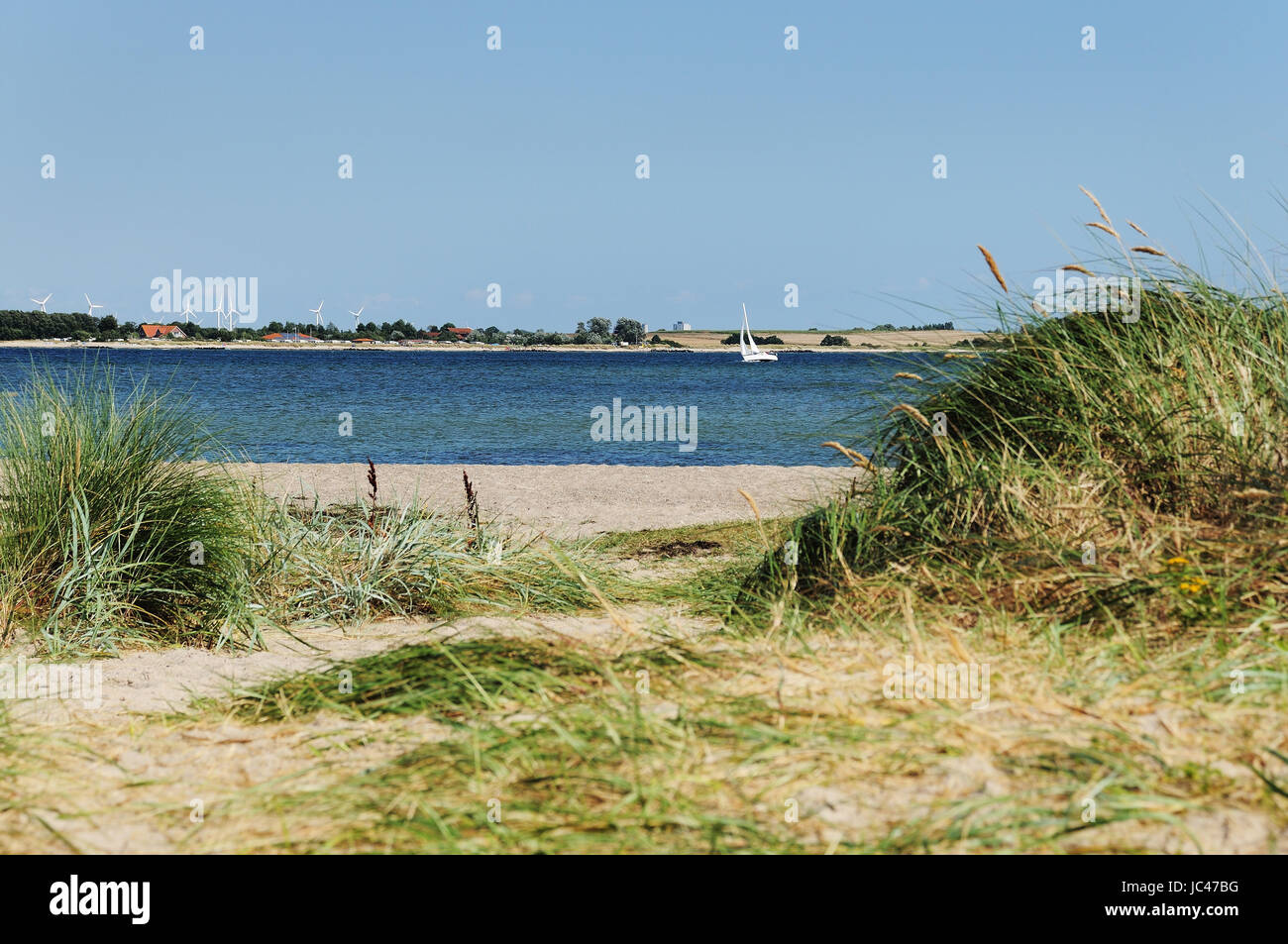 Dünen Strand Segelschiff Meer Fehmarn Stock Photo - Alamy