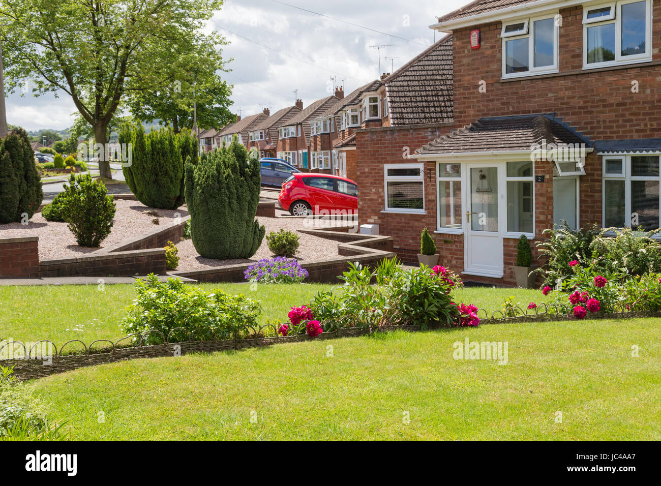 Middle Class House Uk High Resolution Stock Photography and Images - Alamy
