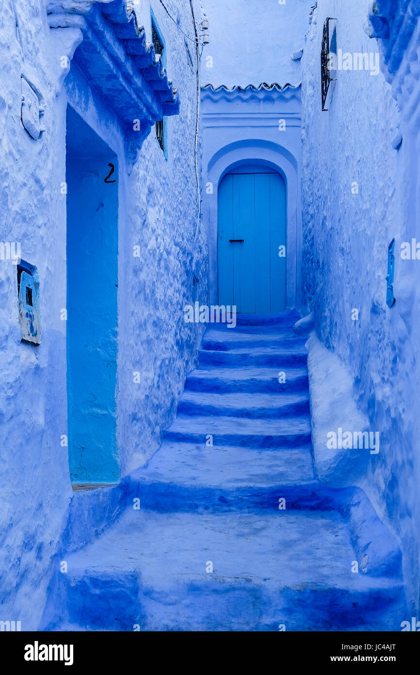 Blue street in Morocco's Chefchaouen Stock Photo - Alamy