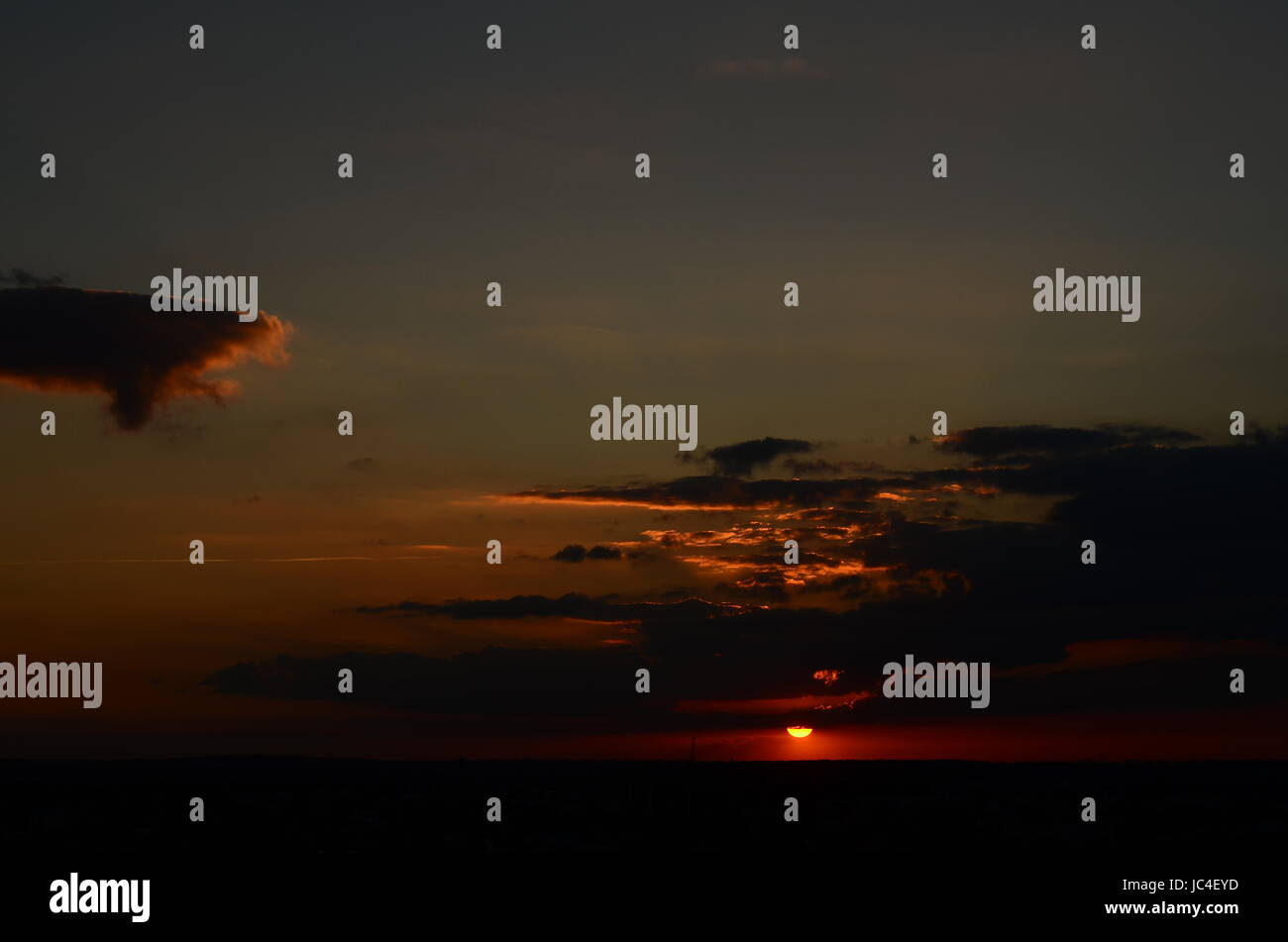 Sunsettrees hi-res stock photography and images - Alamy