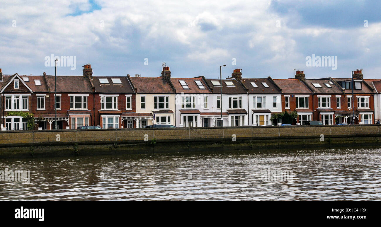 View of a typical English Victorian riverside village in West London ...