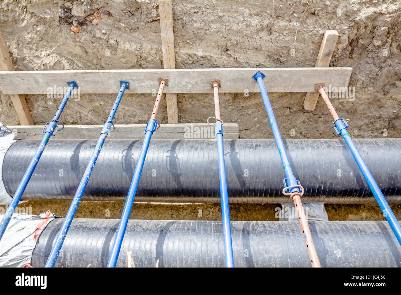 Timber shoring hi-res stock photography and images - Alamy