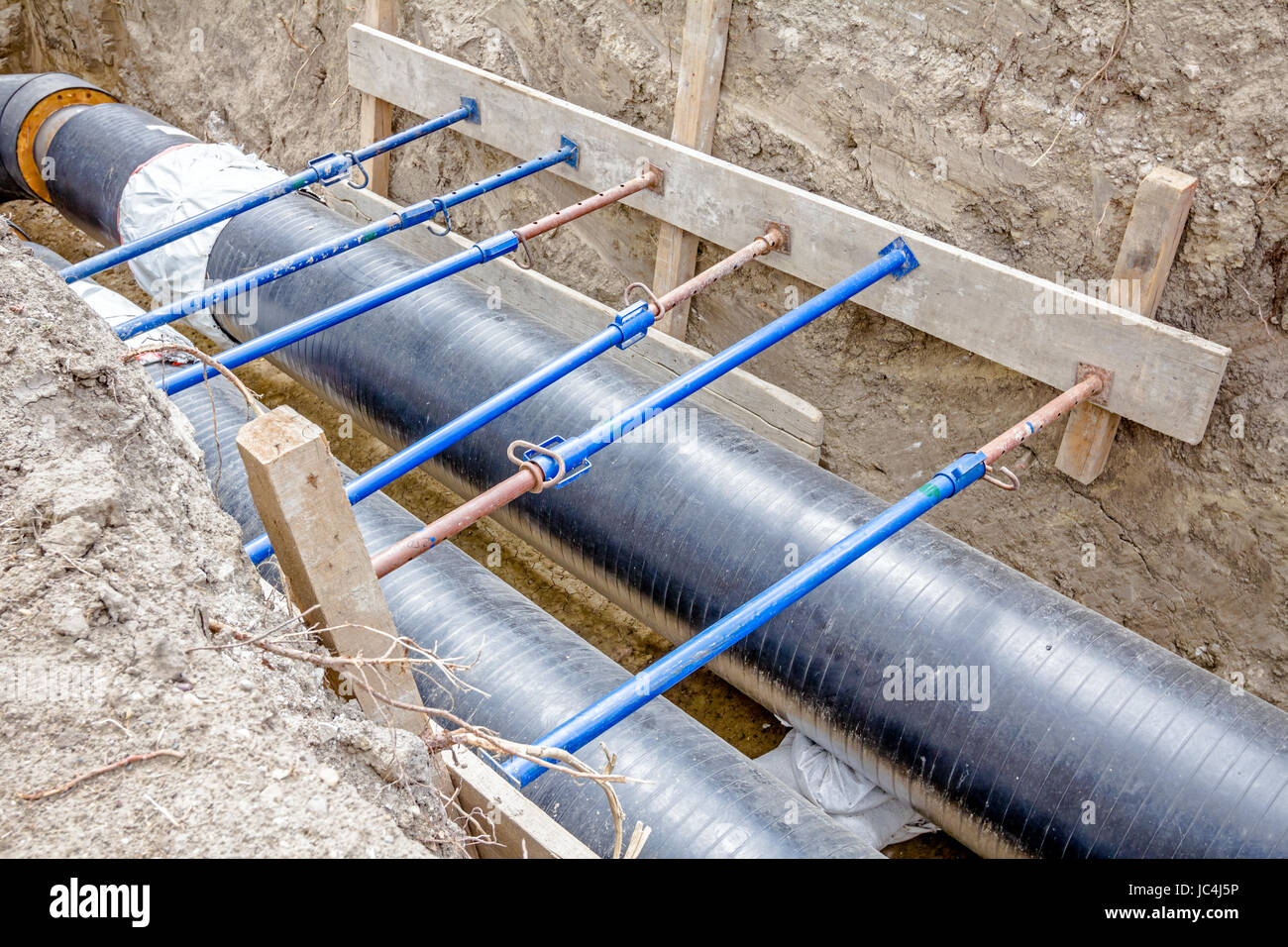 Timber shoring hi-res stock photography and images - Alamy