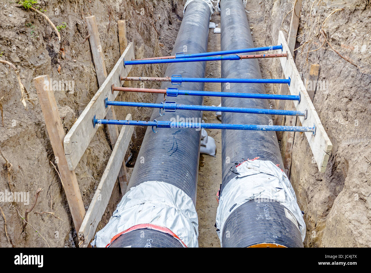 Timber shoring hi-res stock photography and images - Alamy