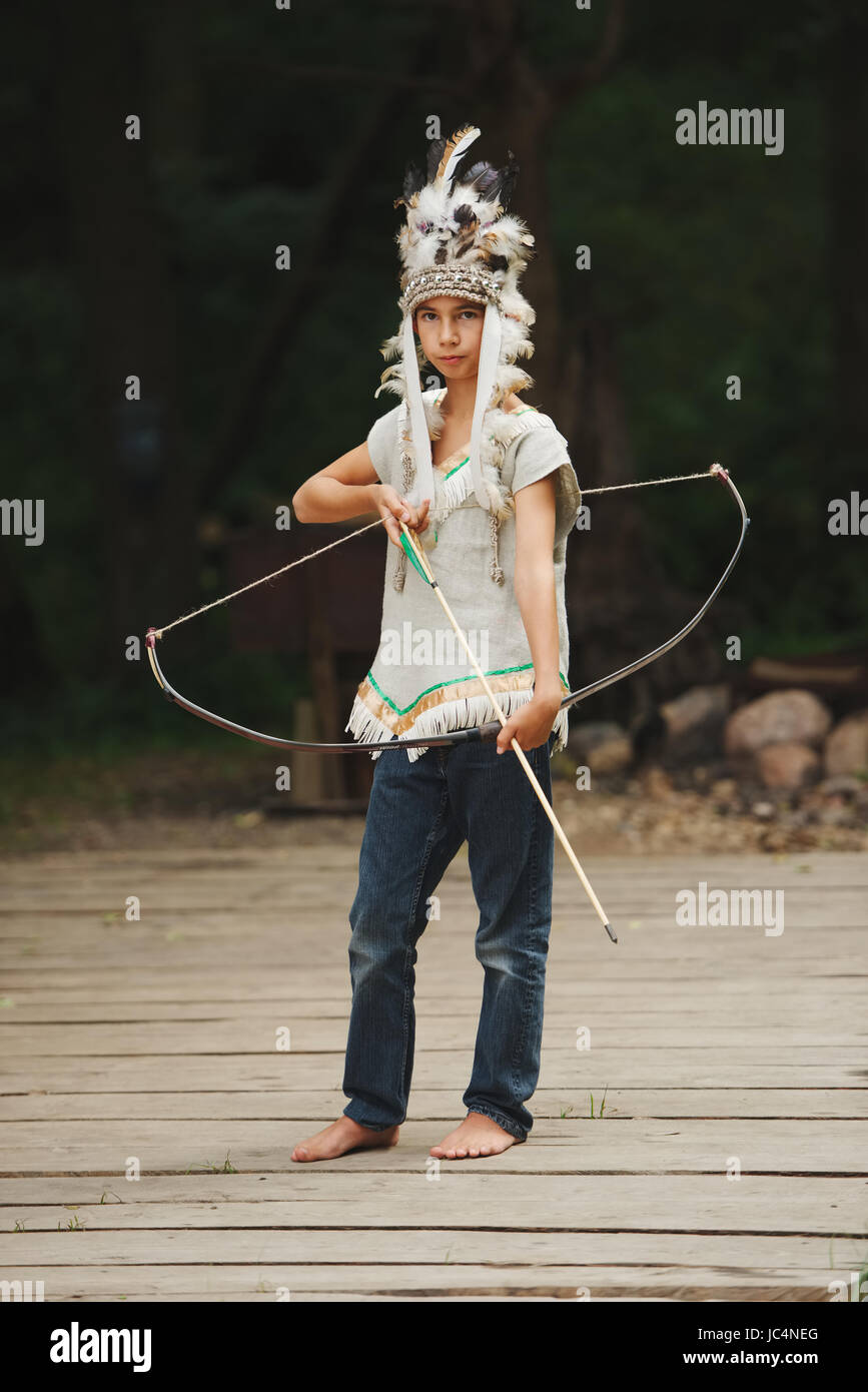 Cherokee tribe traditional dress hi-res stock photography and images ...