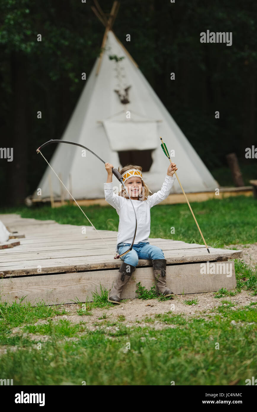 Cherokee tribe traditional dress hi-res stock photography and images ...