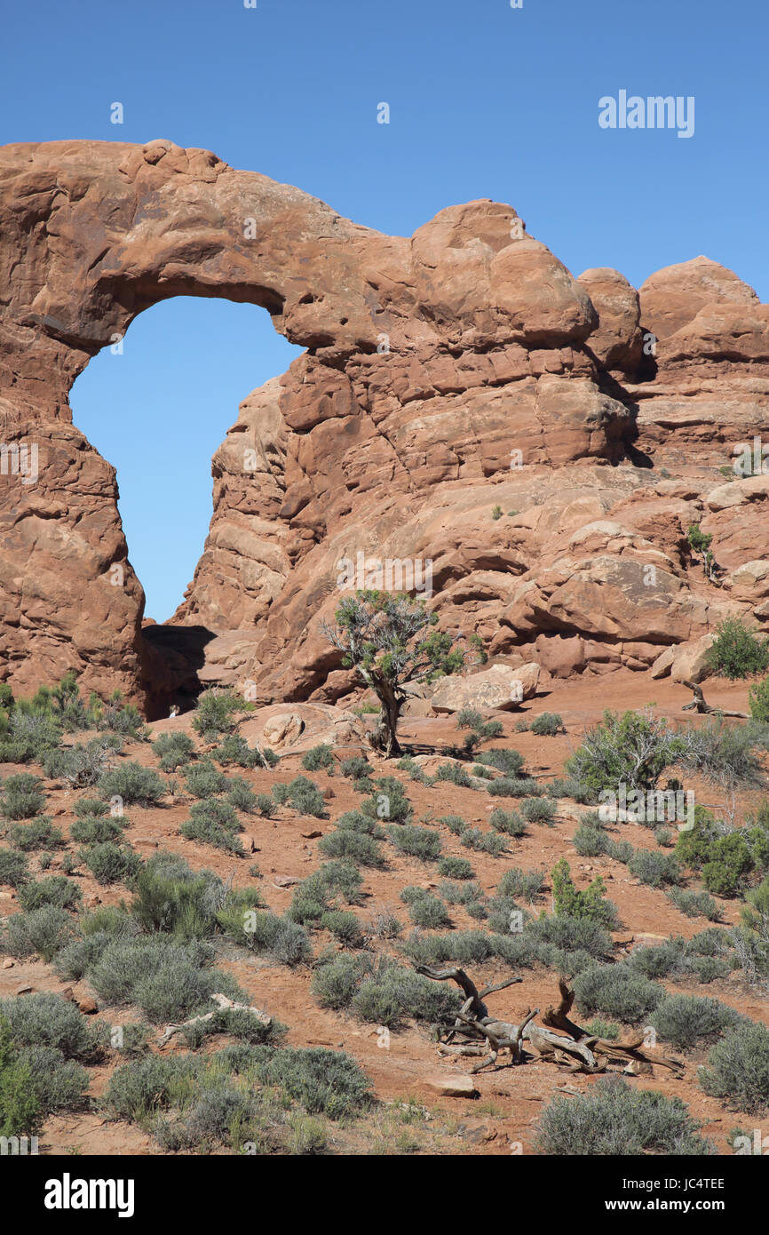 Turret arch in arches national park hi-res stock photography and images ...