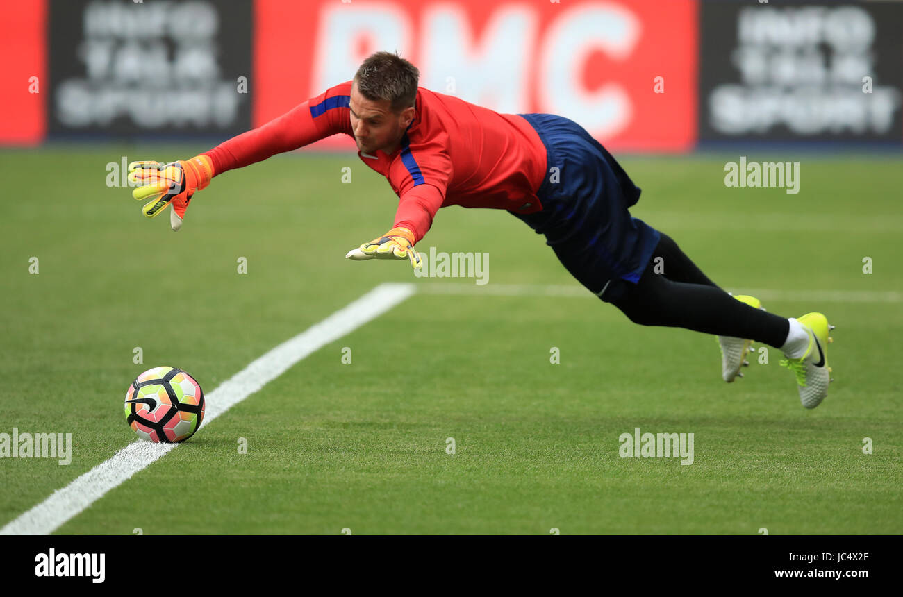 England goalkeeper tom heaton hi-res stock photography and images - Alamy