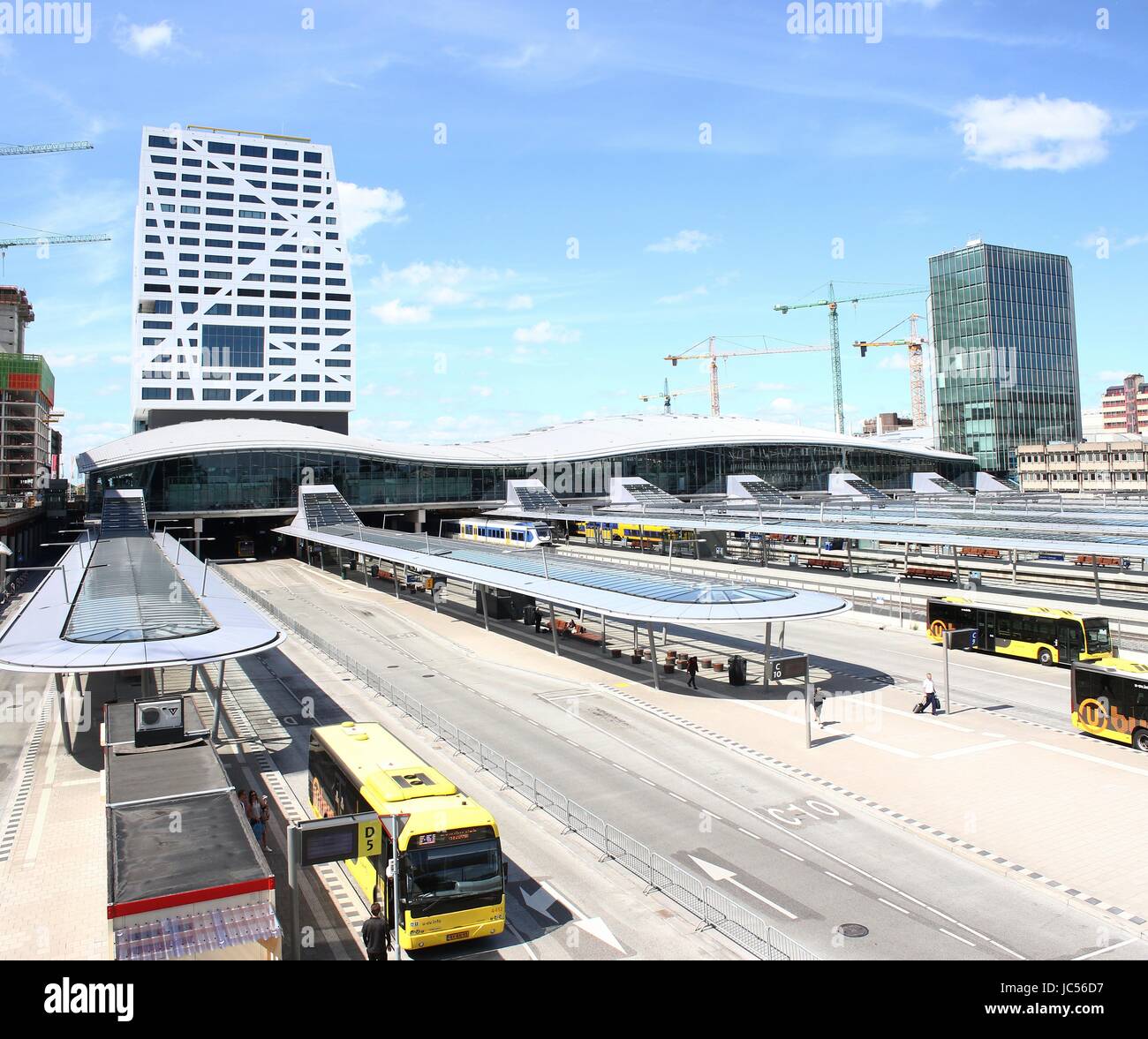 Bus Station & renovated Utrecht Centraal railway station, viewed from ...
