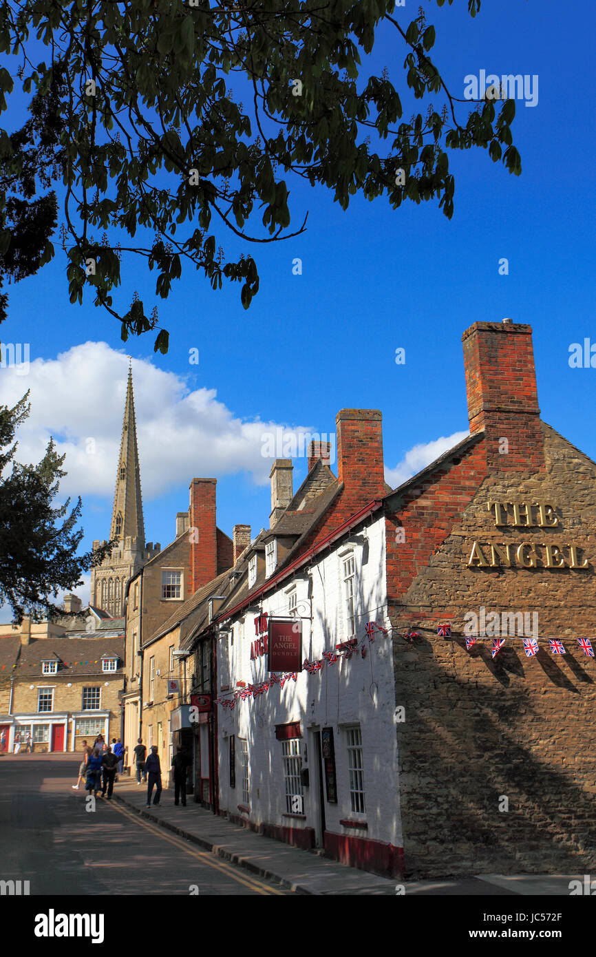 Street scene in Oundle Town, Northamptonshire, England, UK Stock Photo ...