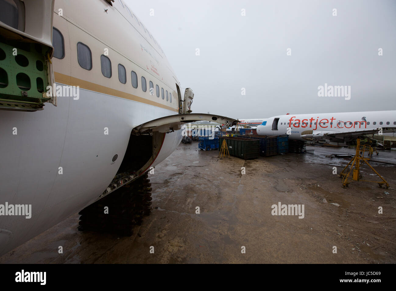 747 engine repair hi-res stock photography and images - Alamy