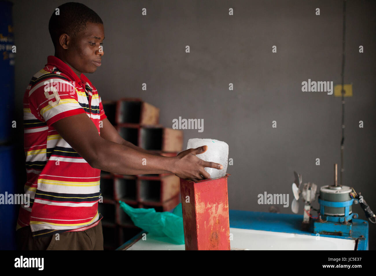 Africa ice block hi-res stock photography and images - Alamy