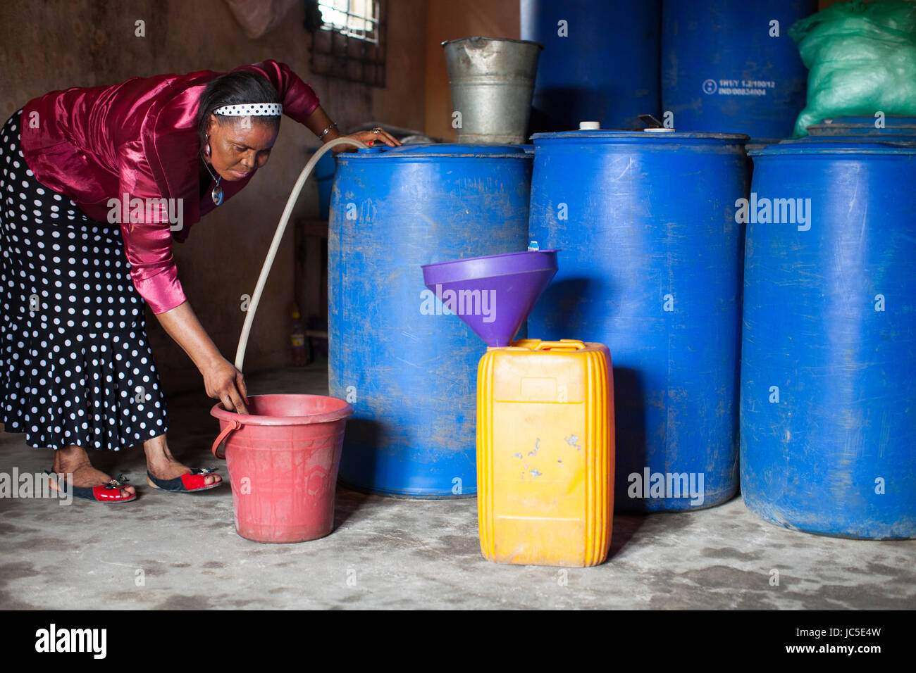 Siphoning hi-res stock photography and images - Alamy