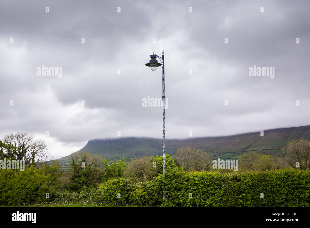 Ben Bulben mountain in Sligo, Ireland Stock Photo - Alamy