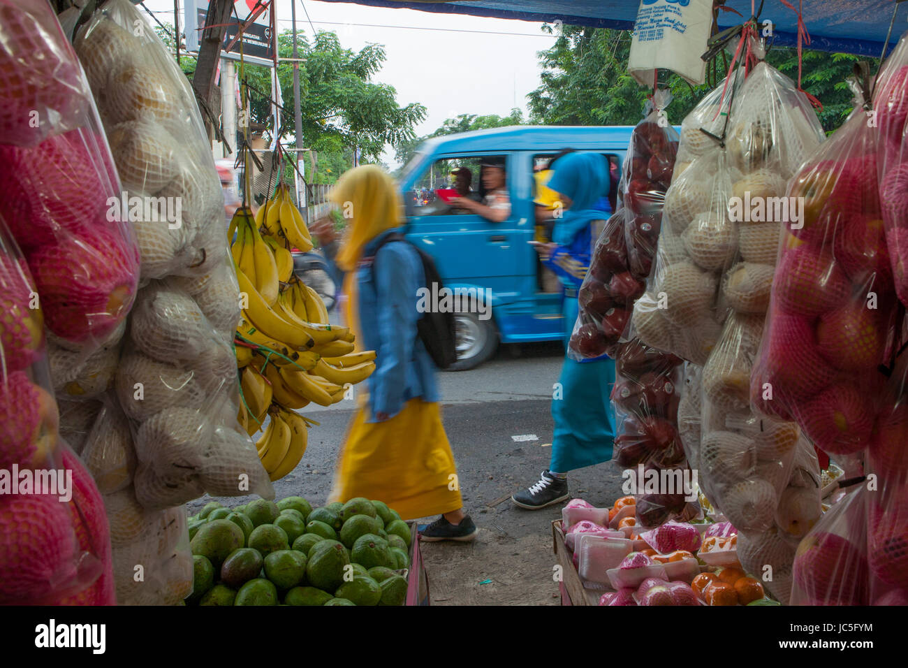 Indonesia Street Scene Stock Photos & Indonesia Street Scene Stock ...