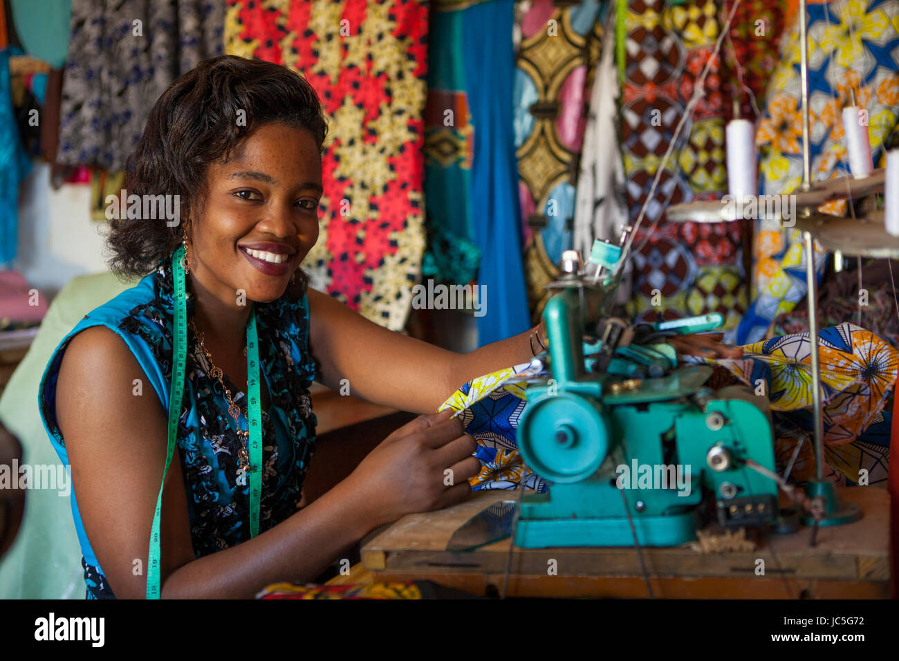 African woman tailor hi-res stock photography and images - Alamy