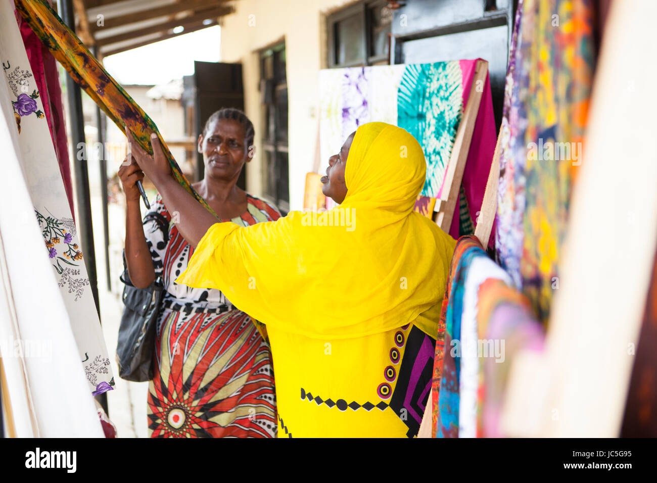 African woman business owner hi-res stock photography and images - Alamy