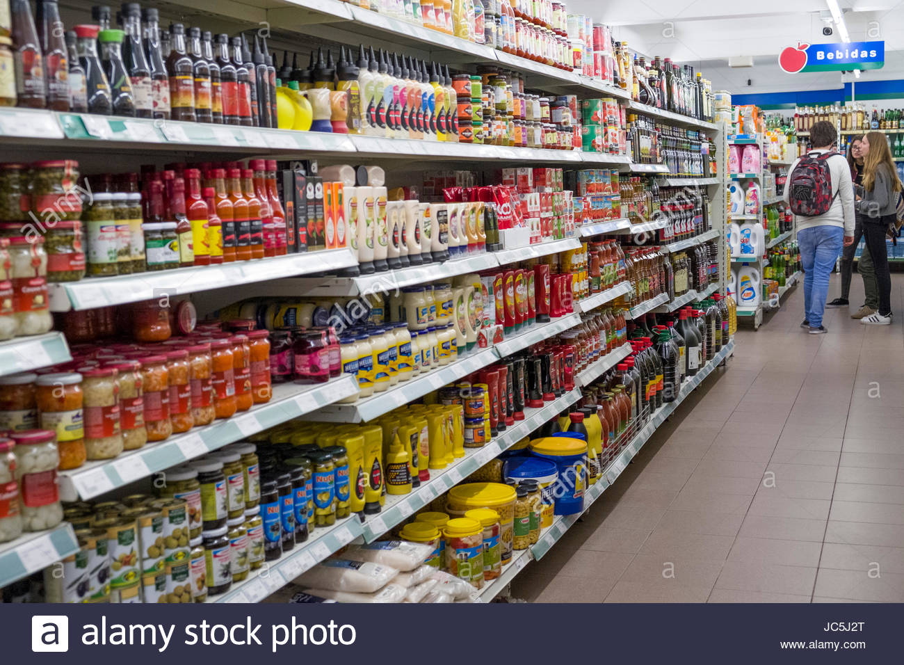 Food Items Aisle Supermarket High Resolution Stock Photography and ...