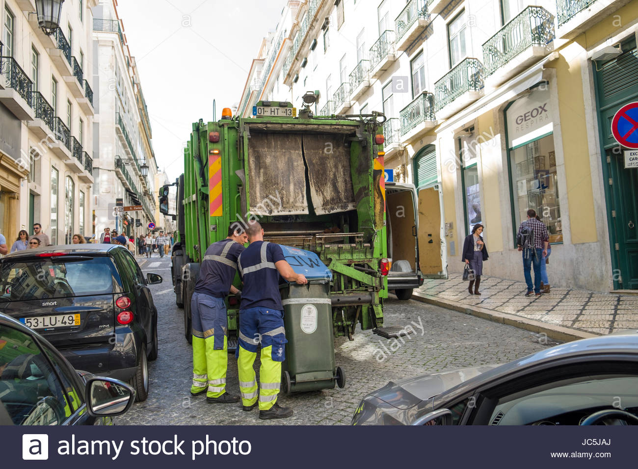 Waste Collection Vehicle Stock Photos & Waste Collection Vehicle Stock ...