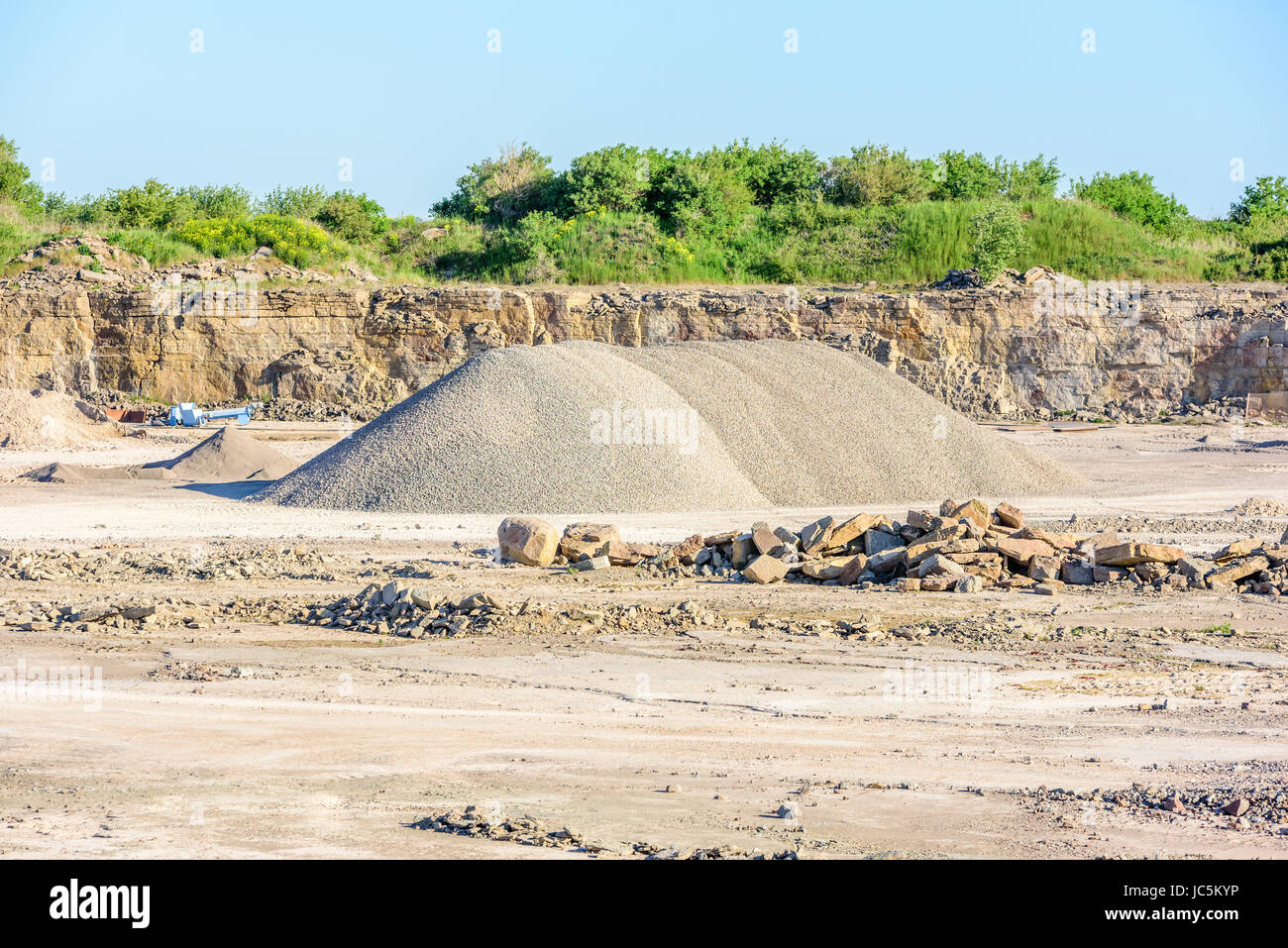 Cliff sides hi-res stock photography and images - Alamy
