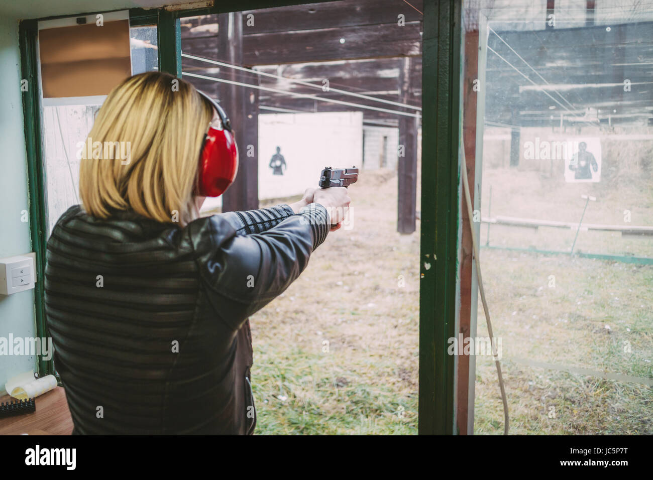 Ontarget Range Soldier Scientists On Target During Pistol Range Day