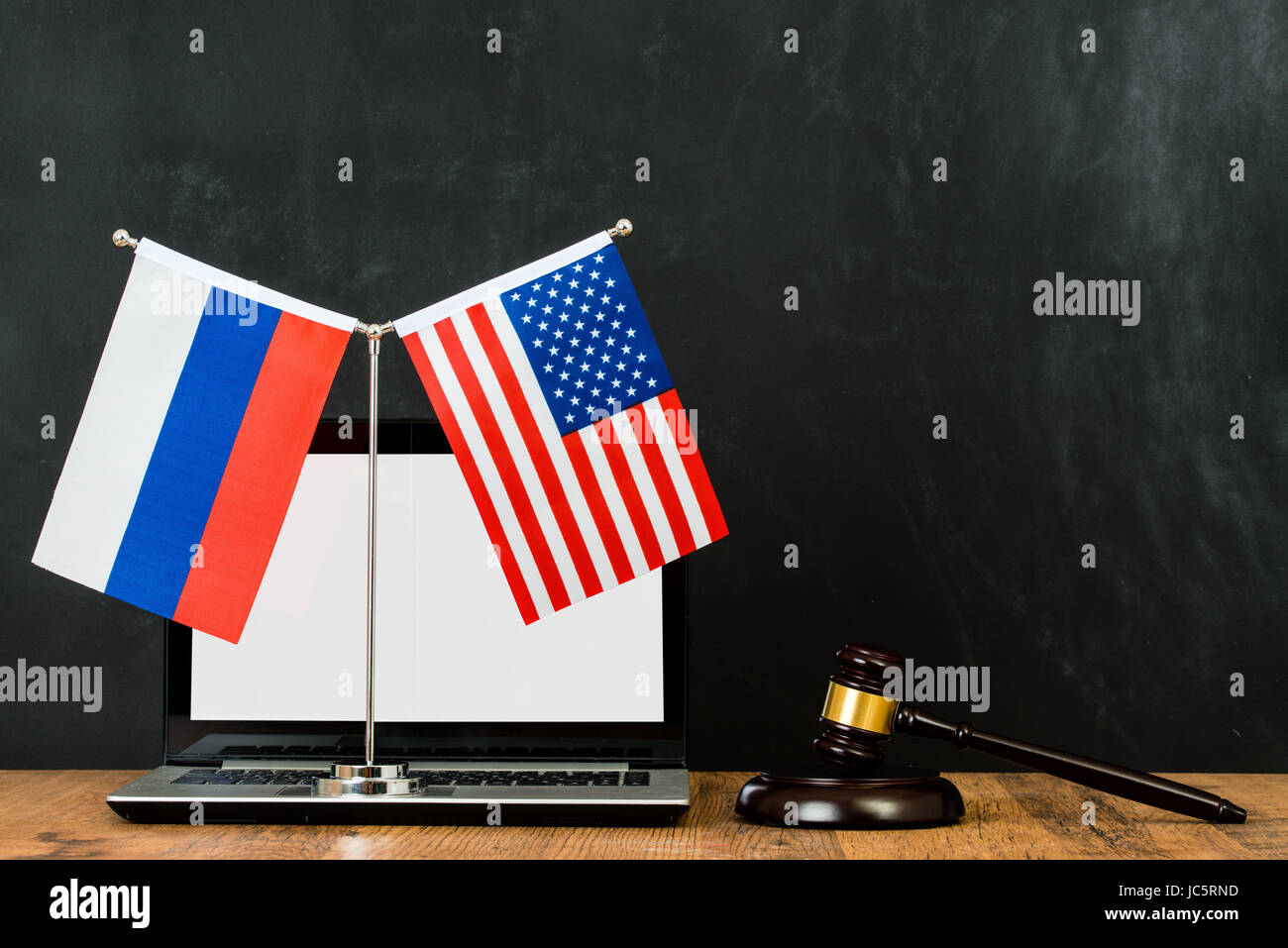 adjudgement of usa and russia international issue with wooden judge ...