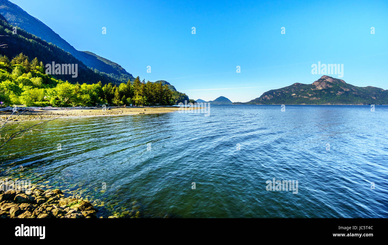 The waters of Howe Sound and Anvil Island along Highway 99 between ...