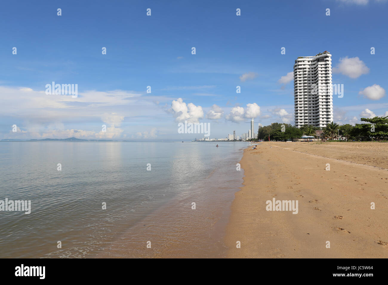 Seascape with flat sea Stock Photo - Alamy