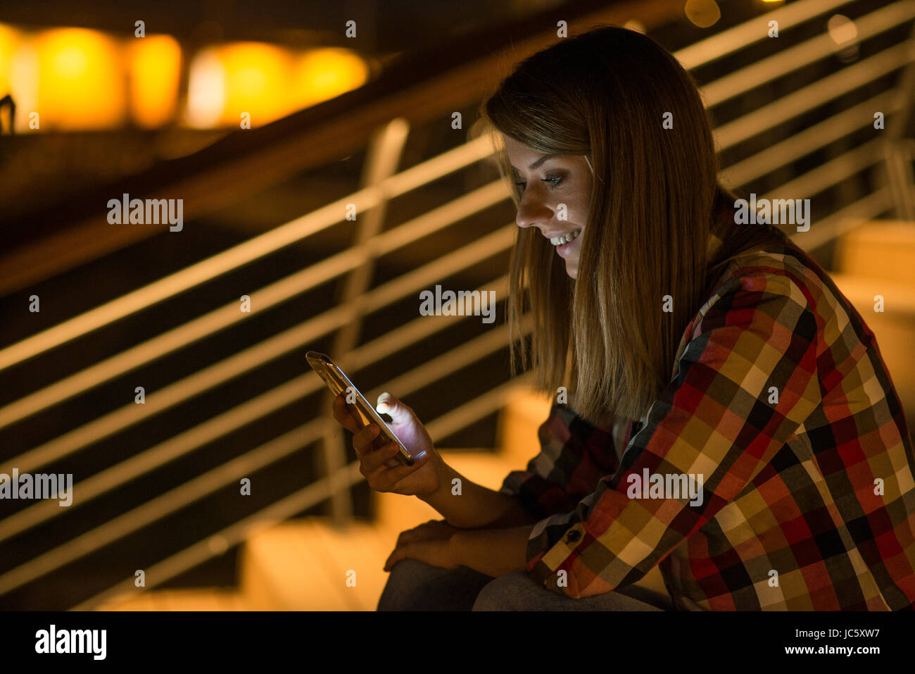 Girl text message screen hi-res stock photography and images - Alamy