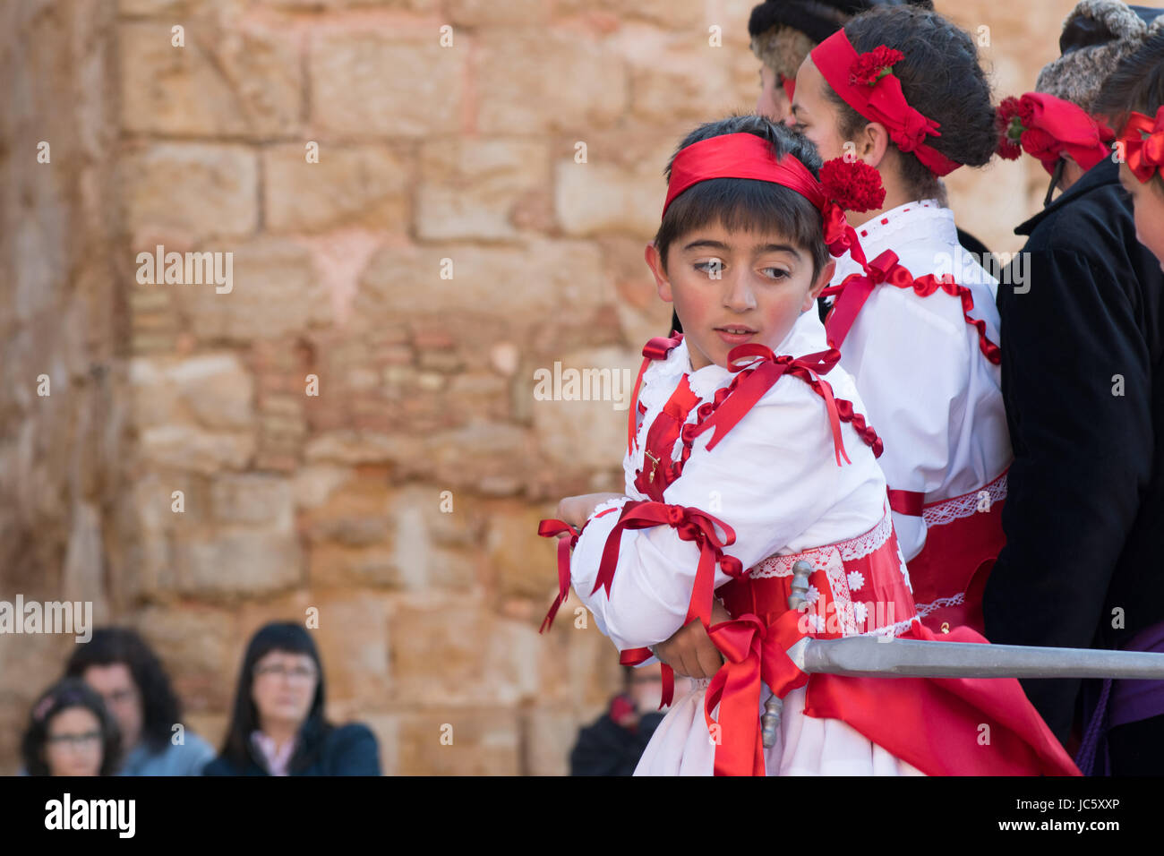Cetina, Spain. 19th May, 2017. The 'danzantes' dancing during the ...