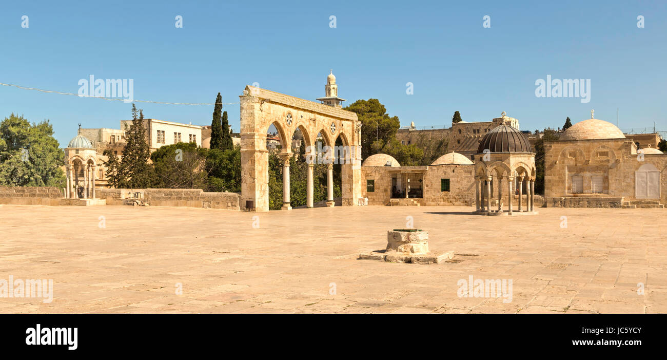 Historic buildings, part of the Dome of the Rock on Temple Mount, Old ...
