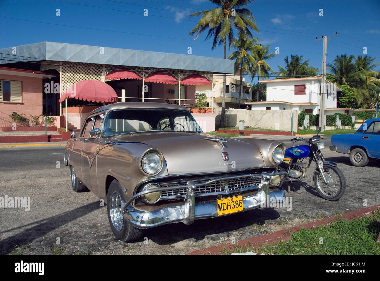 Cuba, the Caribbean, Varadero, old-timer Ford Fairlane, Kuba, Karibik ...